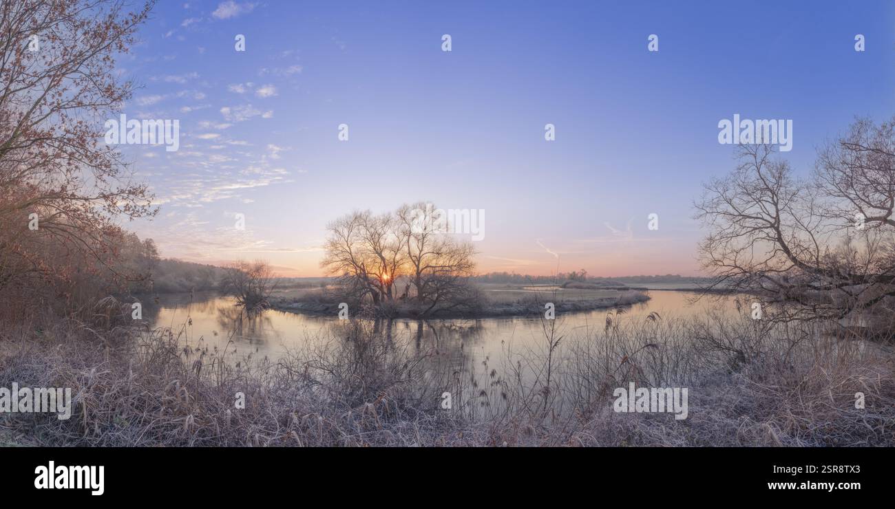 Panoramic view of the river Leine at sunset, winter, snow, ice, frost ...