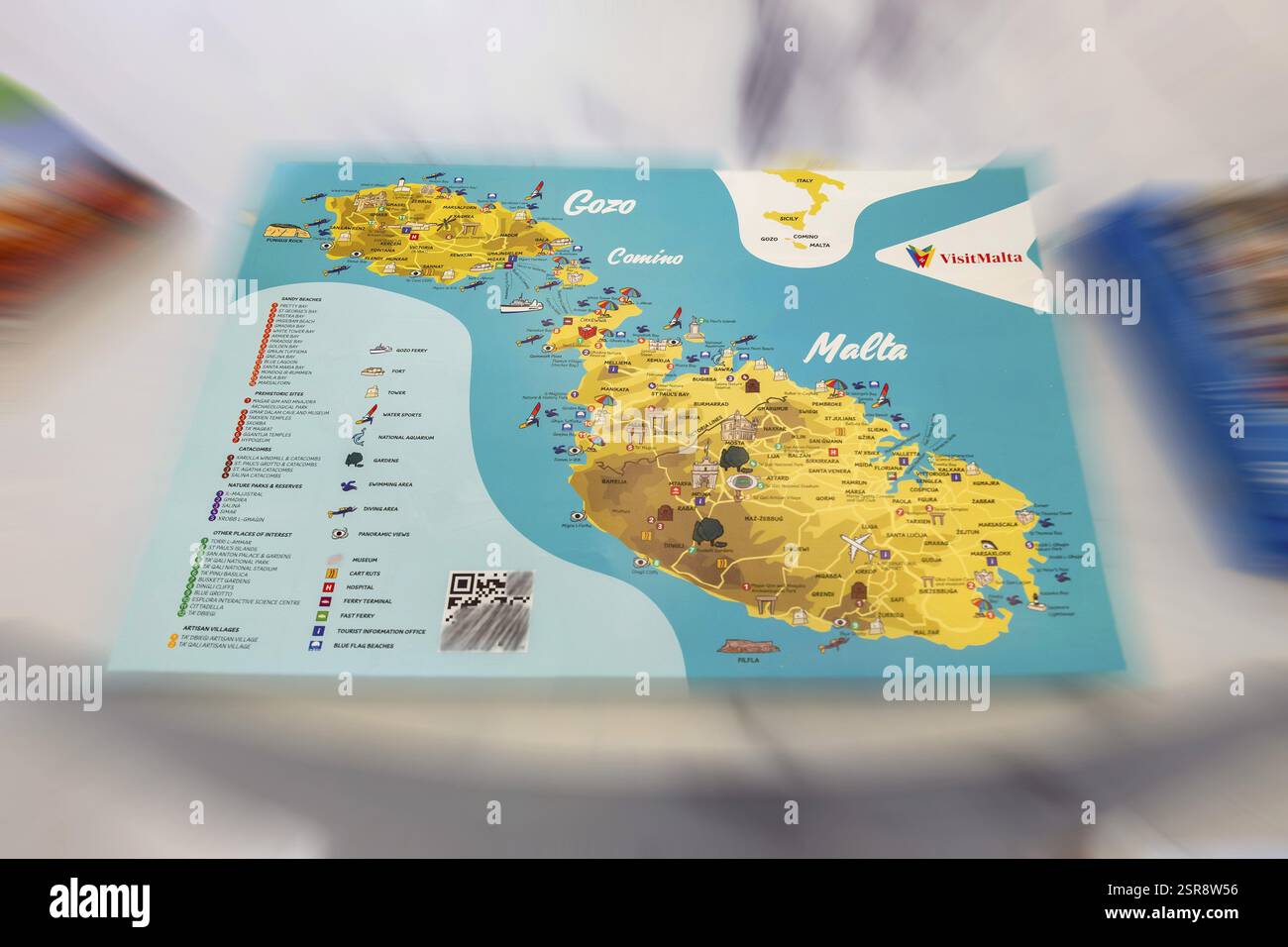 Clean map hi-res stock photography and images - Alamy
