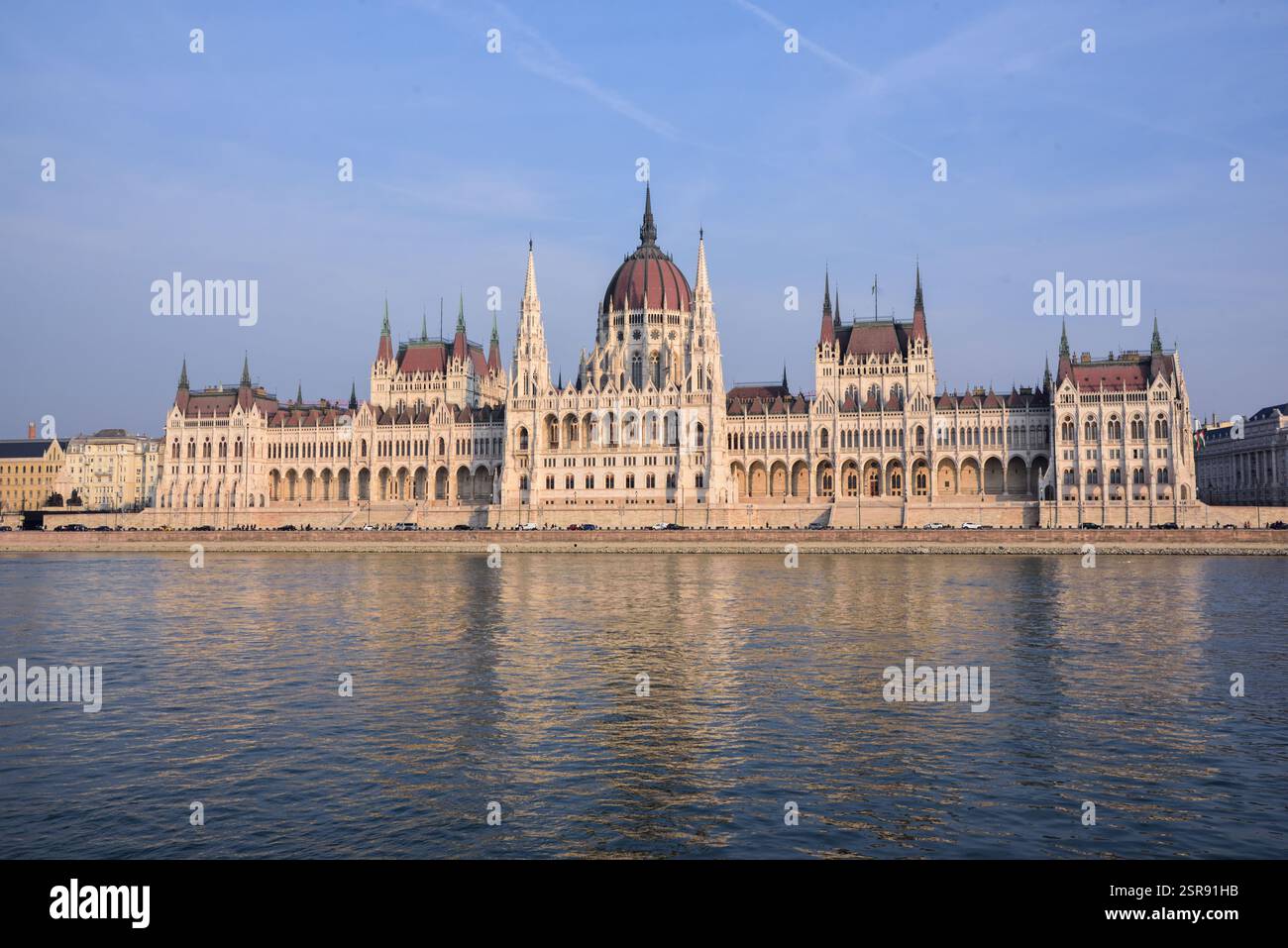 Budapest city, Hungarian capital - landmark, Hungarian Parliament ...
