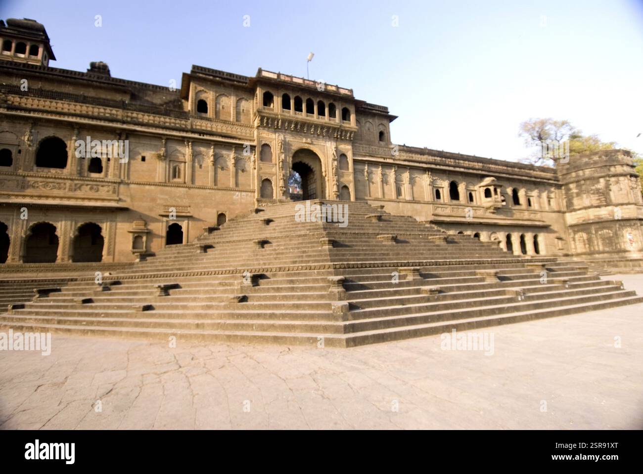 Maheshwar temple ghat, Madhya Pradesh, India, Asia Stock Photo - Alamy