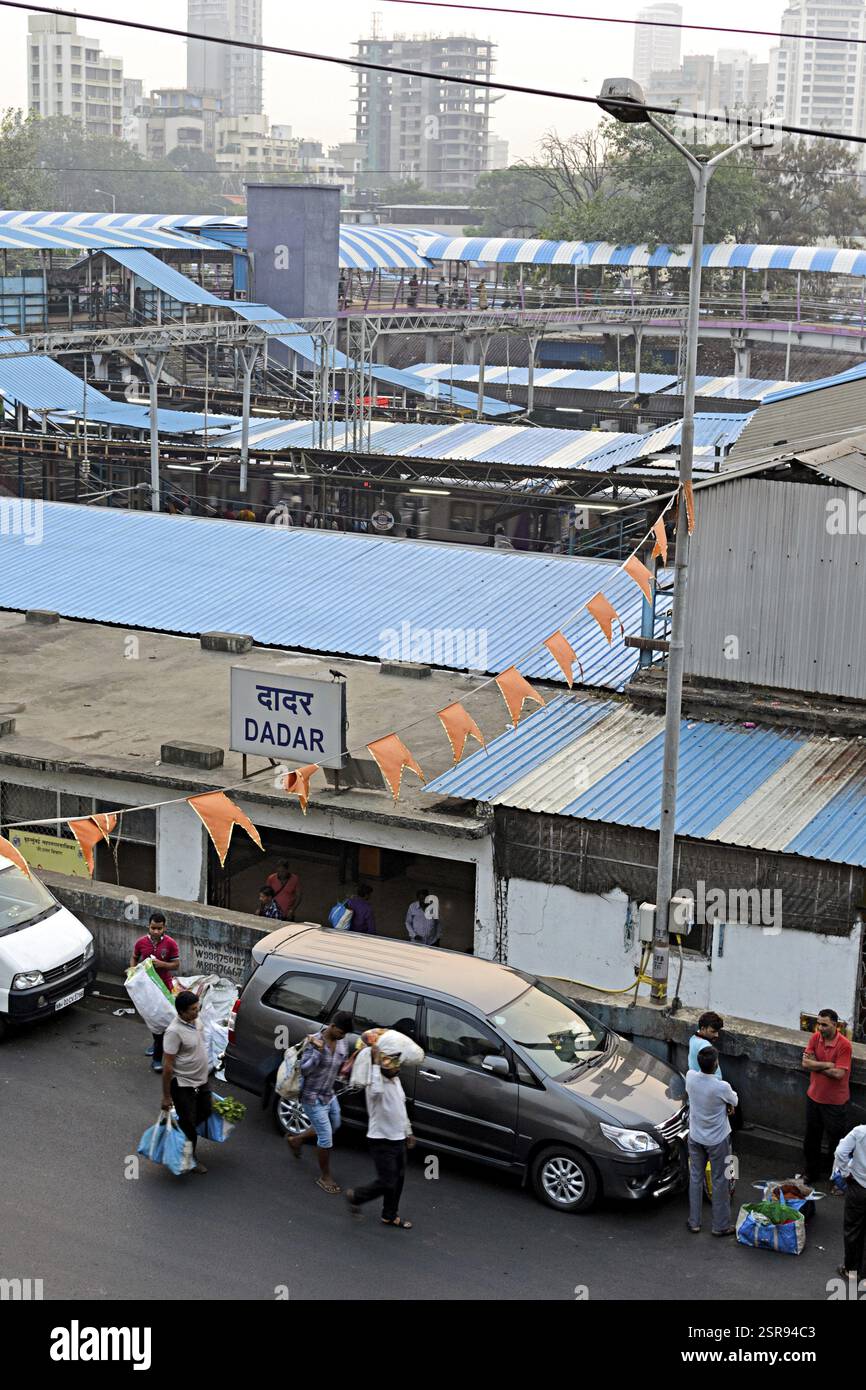 Dadar Railway Station Mumbai, Maharashtra, India, Asia Stock Photo - Alamy