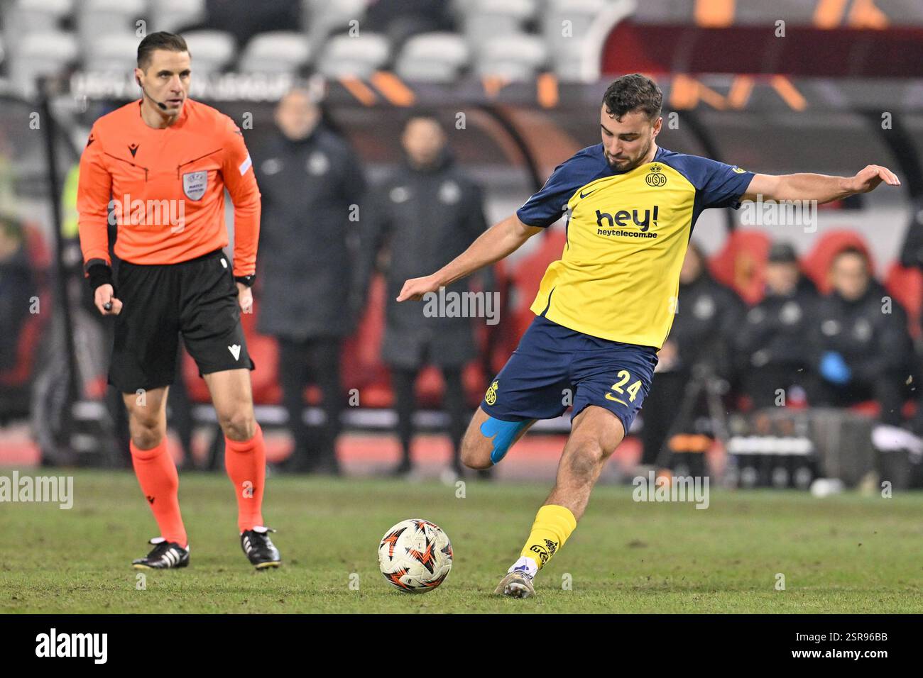 Brussel, Belgium. 13th Feb, 2025. referee Donatas Rumsas and Charles ...