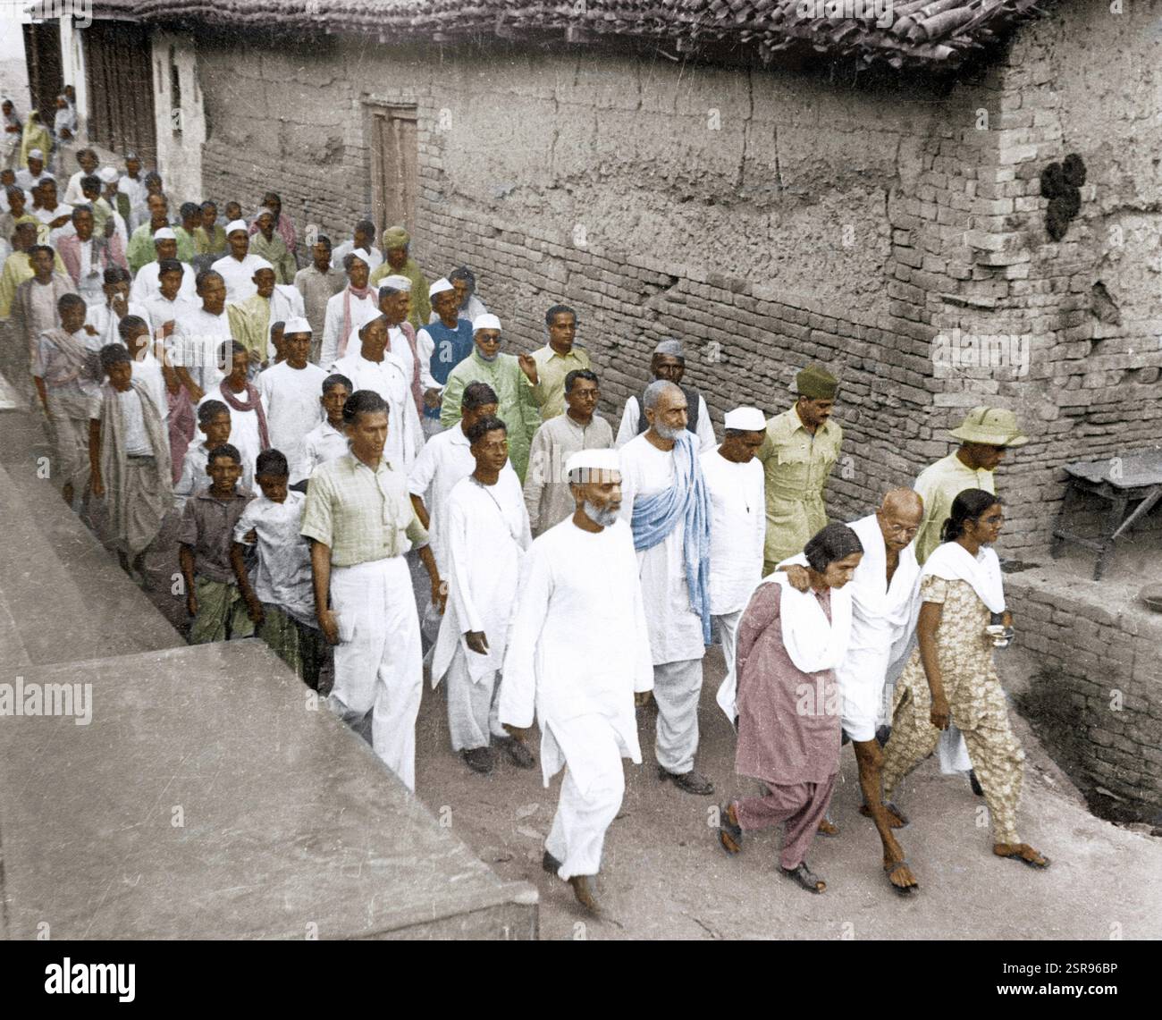 Mahatma Gandhi with Abdul Ghaffar Khan during peace march, Bihar, India ...