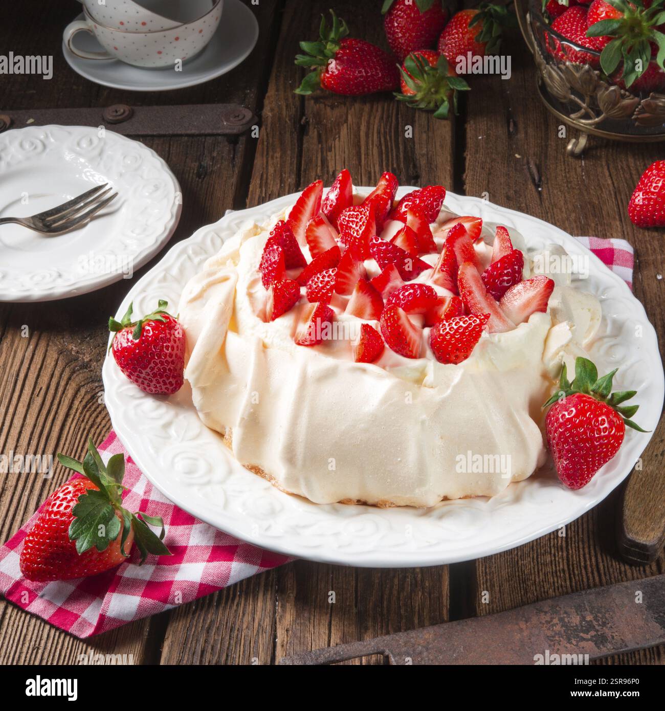 Pavlova with strawberries Stock Photo - Alamy