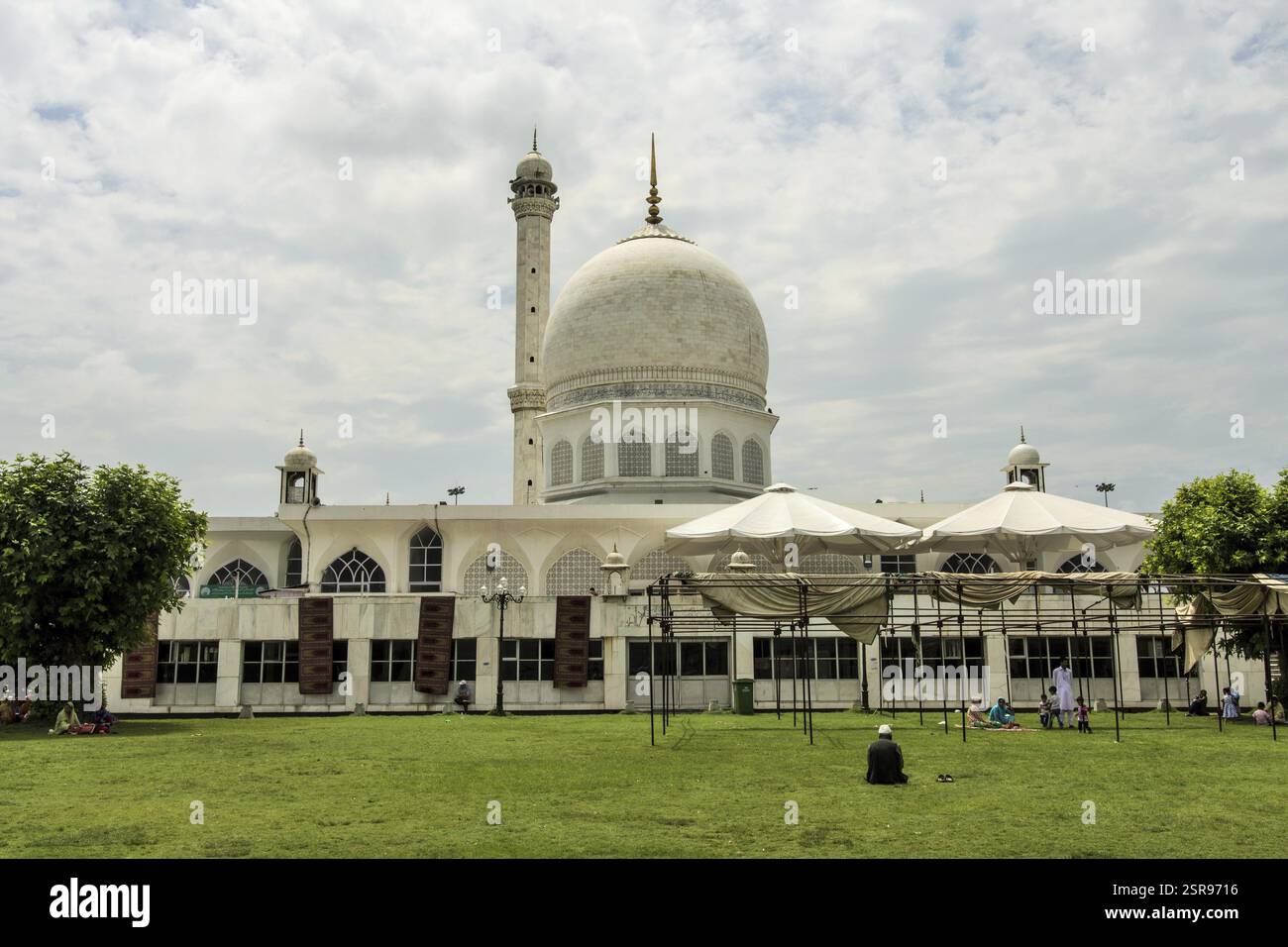 Hazratbal shrine, Srinagar, Kashmir, India, Asia Stock Photo - Alamy
