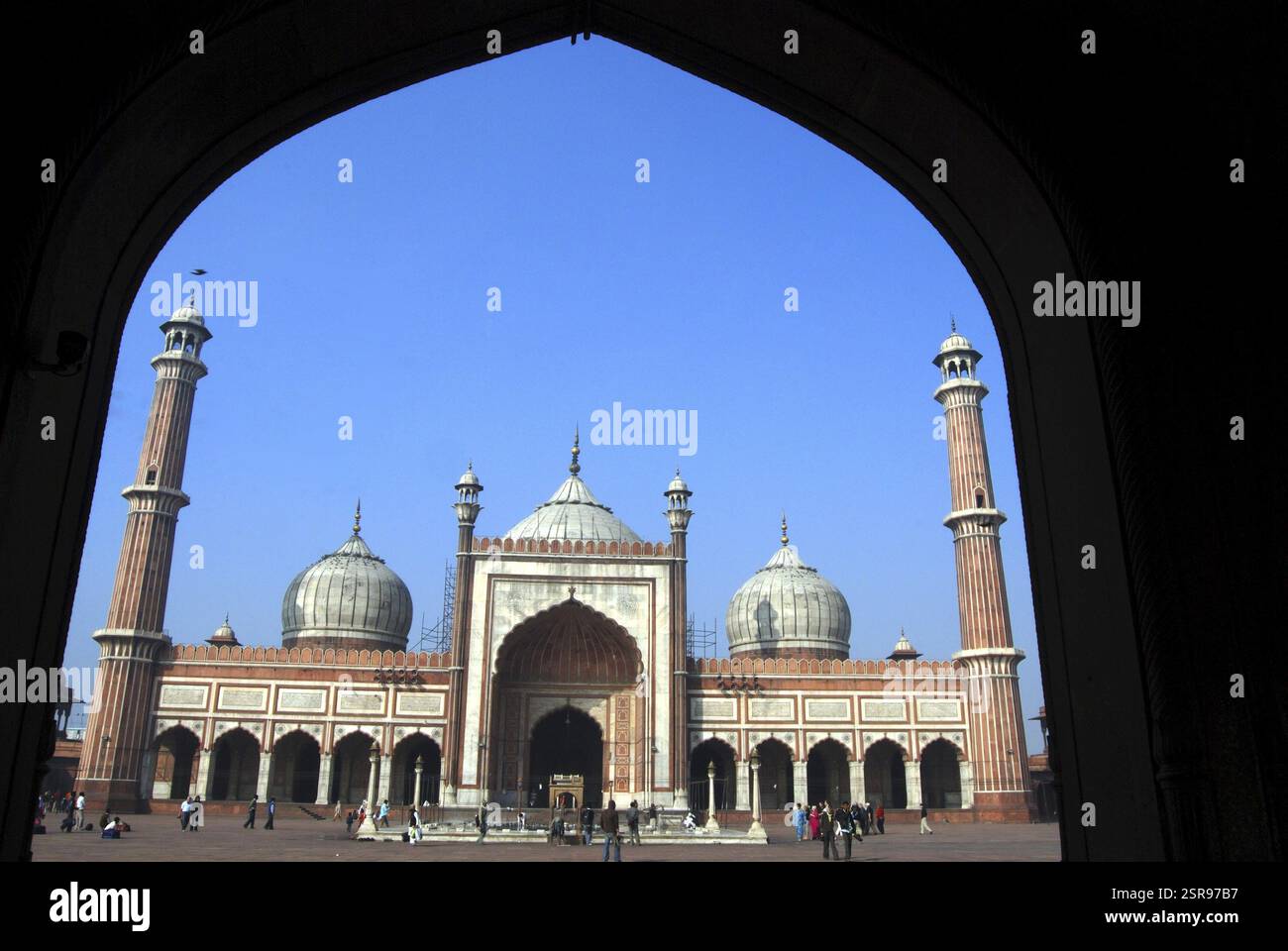 Jama Masjid through Mehrab arch, Delhi, India, Asia Stock Photo - Alamy