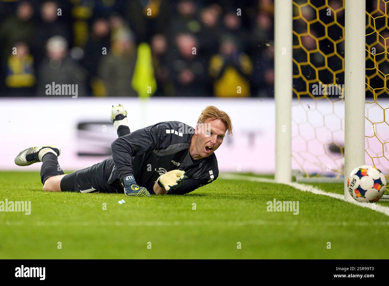 Broendby, Denmark. 14th Feb, 2025. Goalkeeper Lucas Lund (1) of Viborg ...