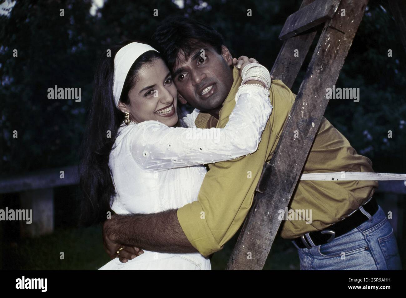 Sunil Shetty and Anjali Jathar hugging each other, India, Asia Stock ...
