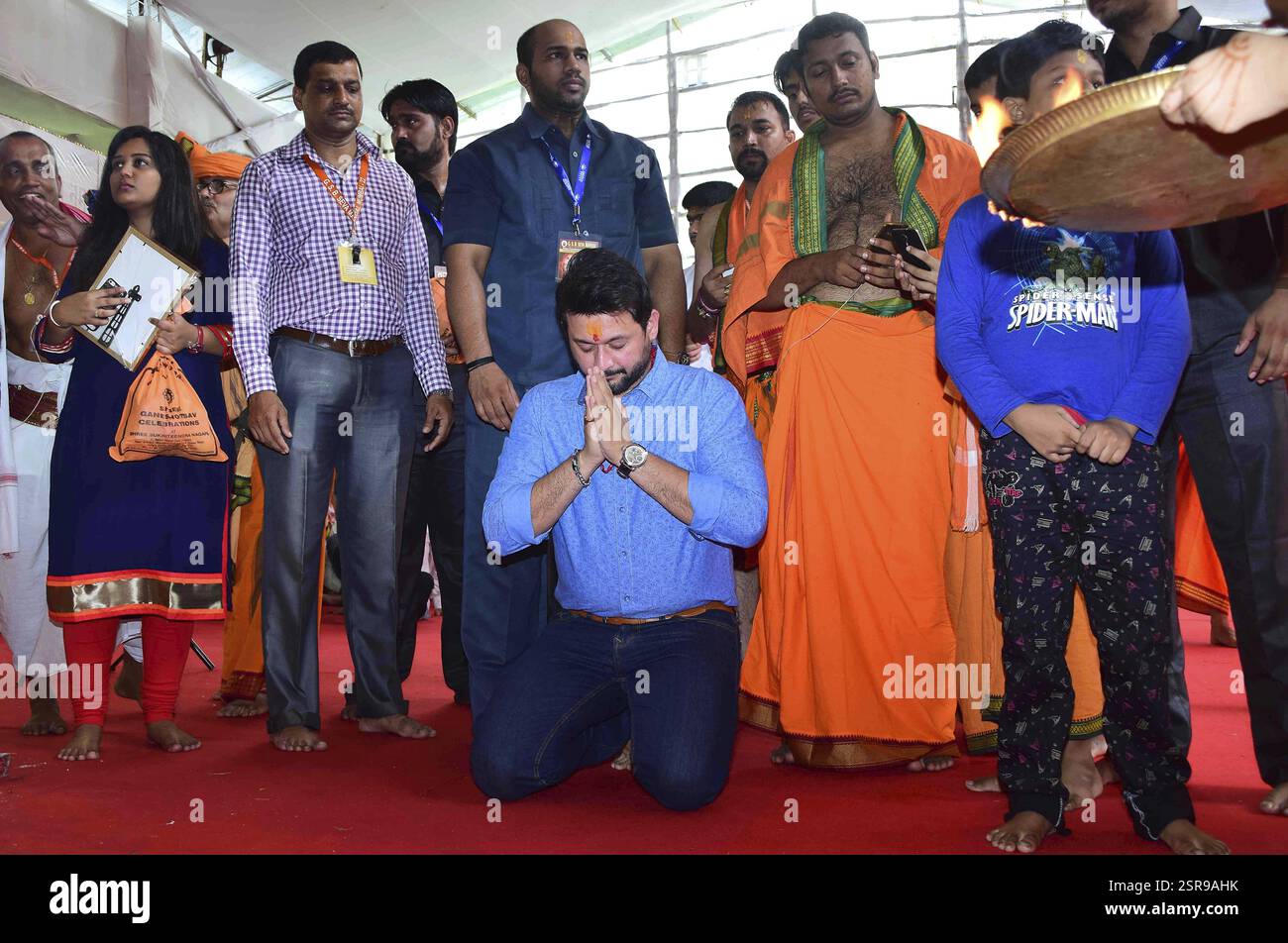 Marathi actor Swapnil Joshi visits GSB seva mandal to offer prayer on the occasion of Ganesh ...