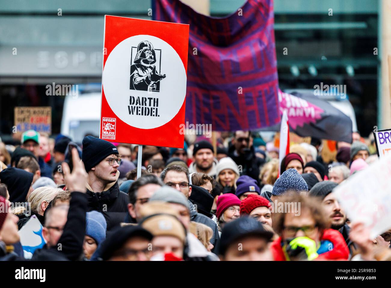 15 February 2025, North Rhine-Westphalia, Duesseldorf: Demonstrators ...