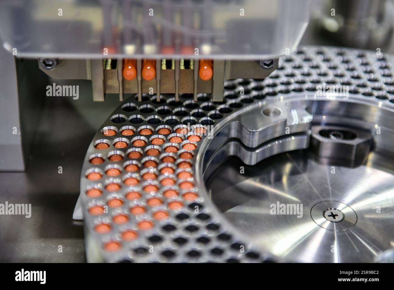 Capsule medicine pill production line, Industrial pharmaceutical ...