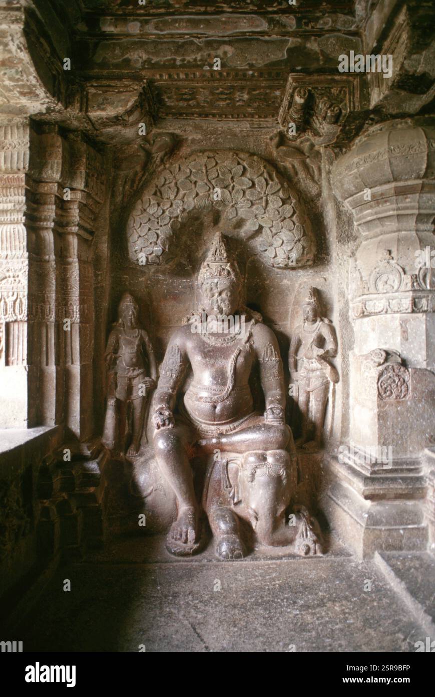 Statue of Lord Indra, Ellora cave No.32, Indra Sabha, Aurangabad ...