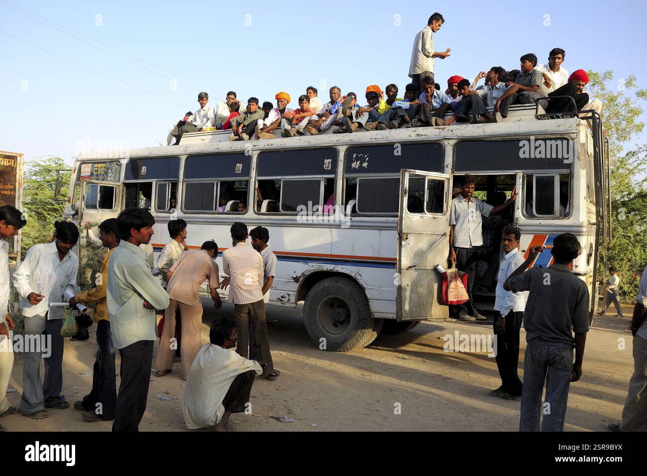 Local bus overloaded with people at Lakheta Mela, Balotara, Rajasthan ...
