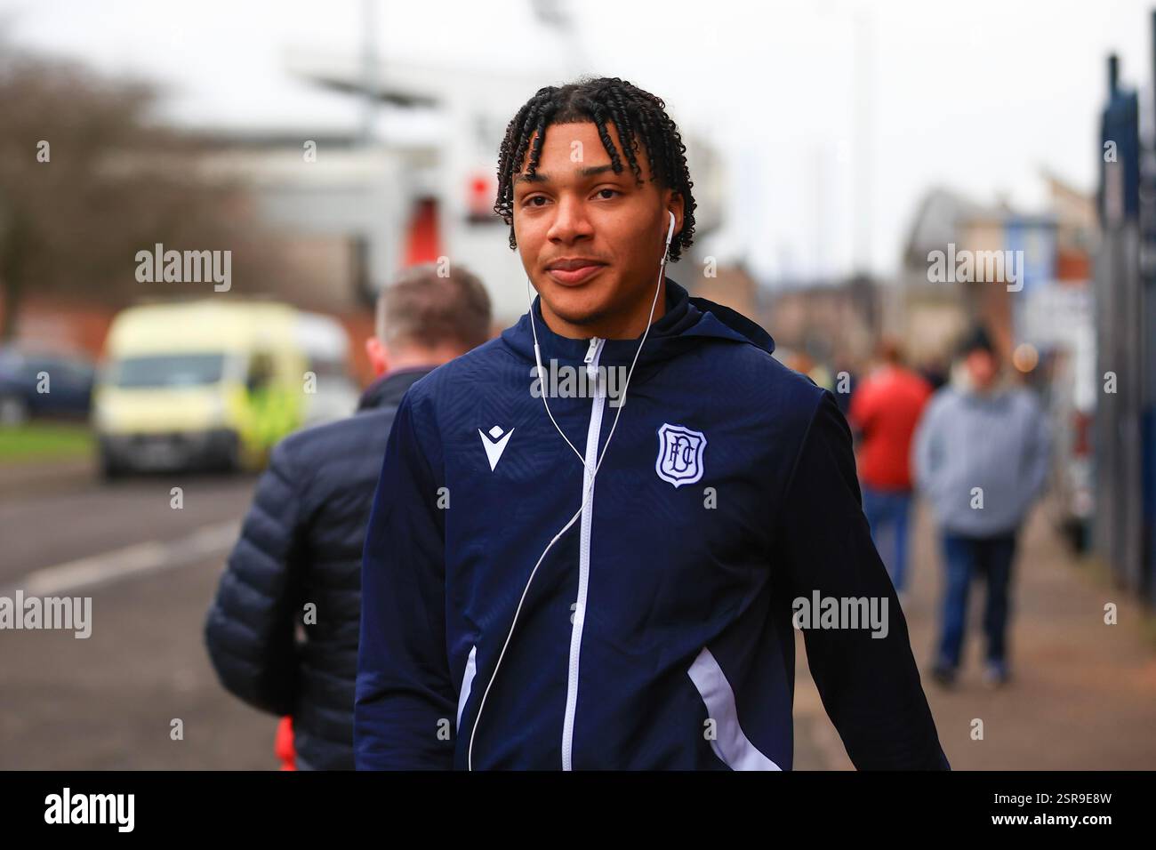 Dens Park, Dundee, UK. 15th Feb, 2025. Scottish Premiership Football ...