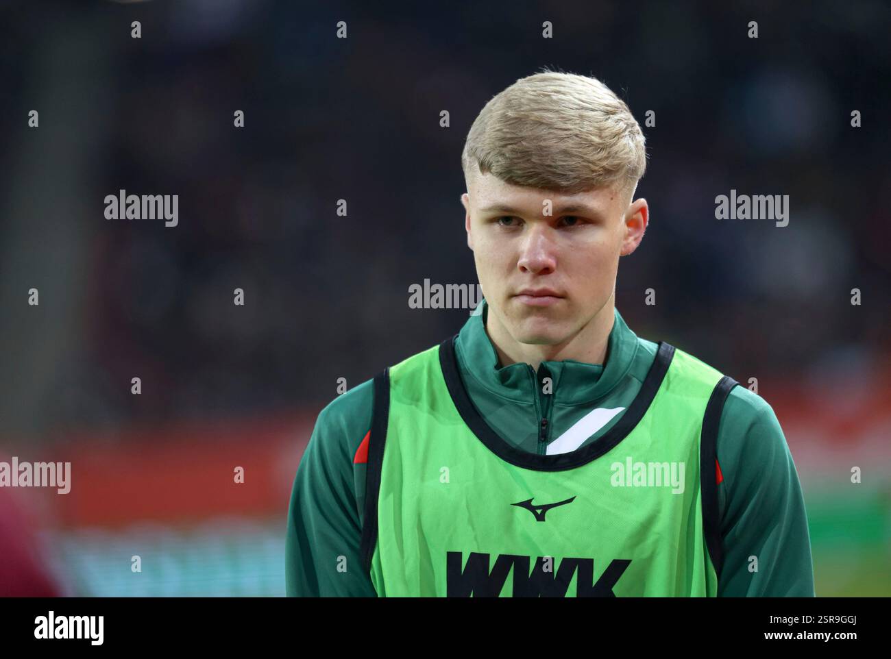 Augsburg, Deutschland. 14th Feb, 2025. Felix Meiser, (FC Augsburg ...