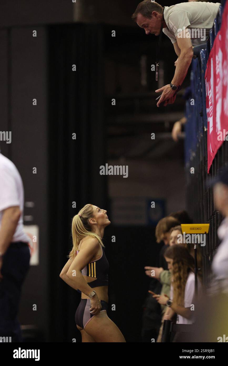 Coach of keely hodgkinson hi-res stock photography and images - Alamy