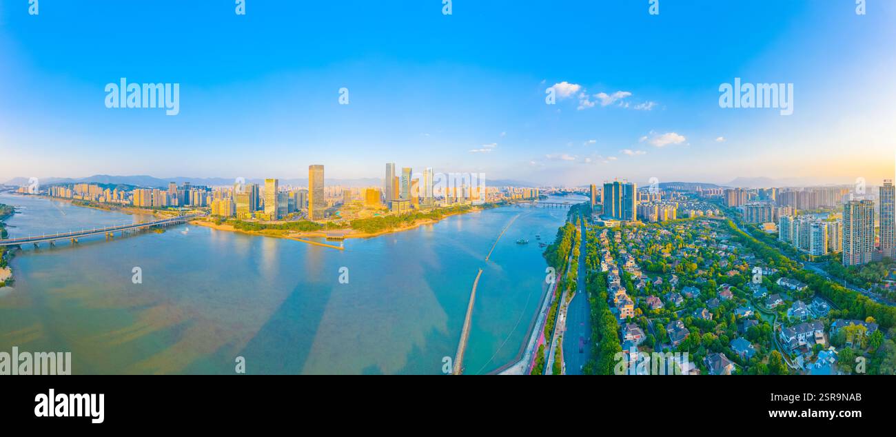 Villas on both sides of the Minjiang River in Fuzhou, Fujian Province ...