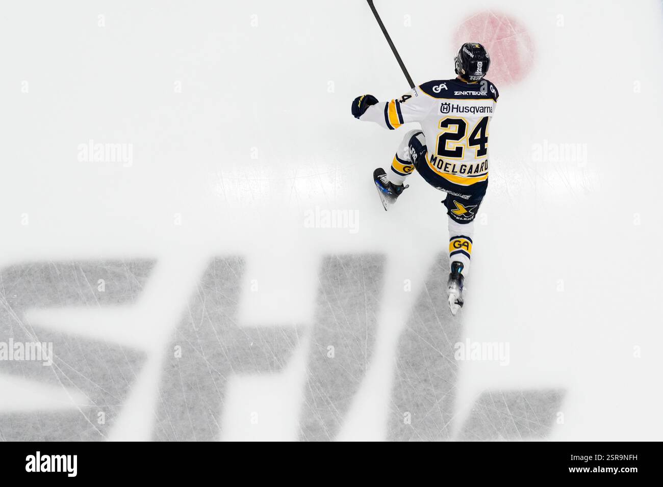 250215 HV71s Oscar Fisker Molgaard under ishockeymatchen i SHL mellan Skellefteå och HV71 den 15 ...