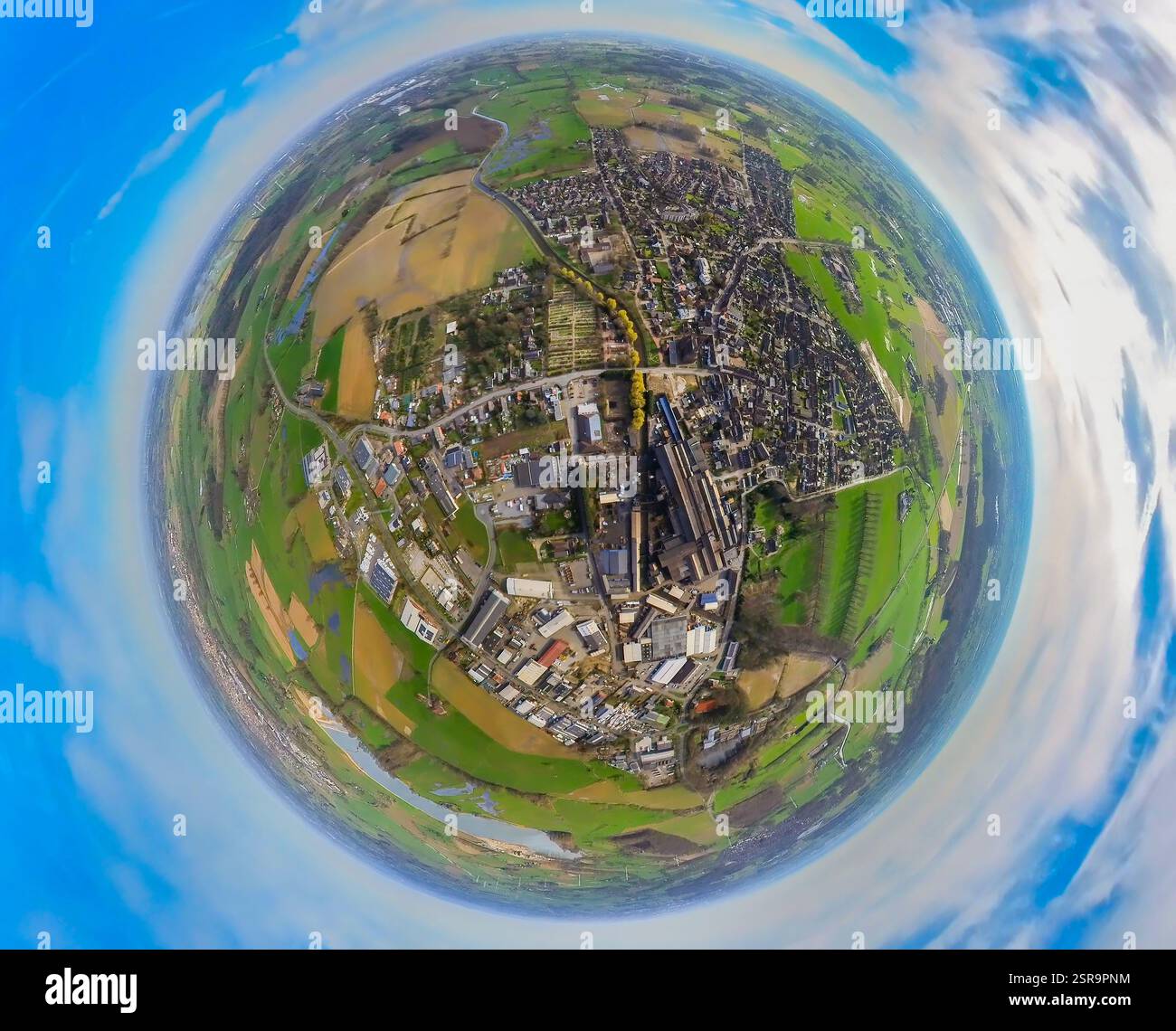 Mit wiesen und feldern hi-res stock photography and images - Alamy