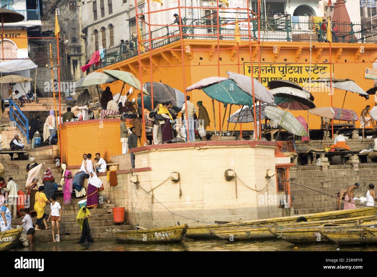 Dasaswamedh and prayag ghat, Benares Varanasi, Uttar Pradesh, India ...
