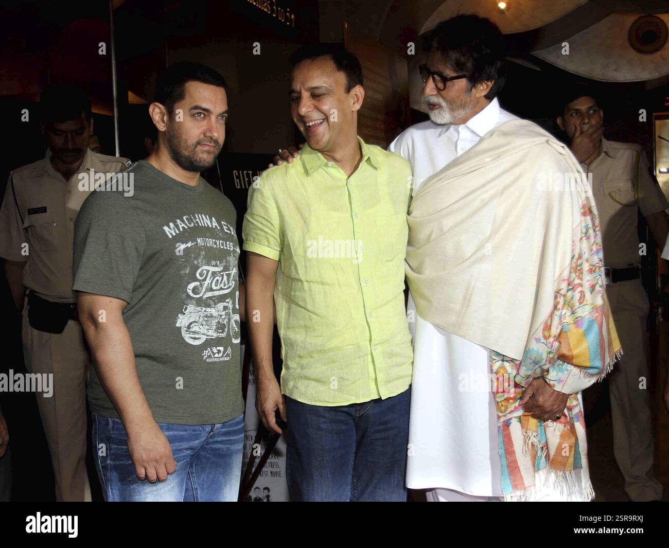 Bollywood Vidhu Vinod Chopra actors Amitabh Bachchan Aamir Khan during ...