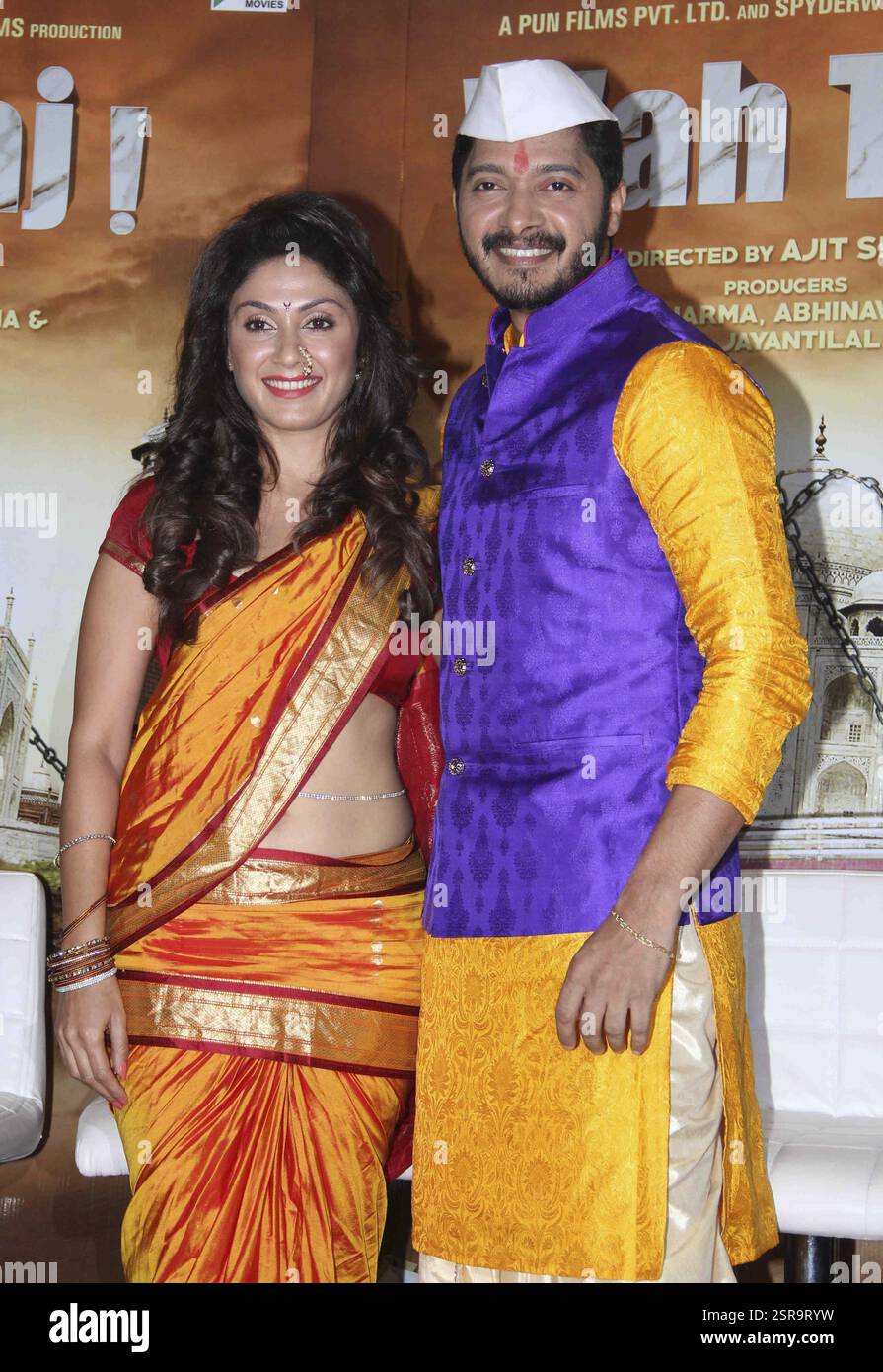 Bollywood actors Shreyas Talpade and Manjari Fadnis during the trailer ...
