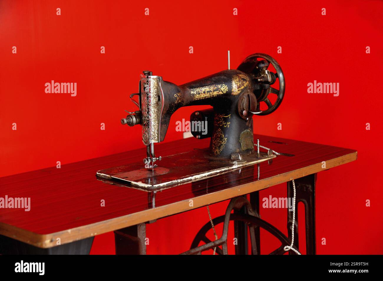 Old Vintage naly manual hand sewing machine, India, Asia Stock Photo ...