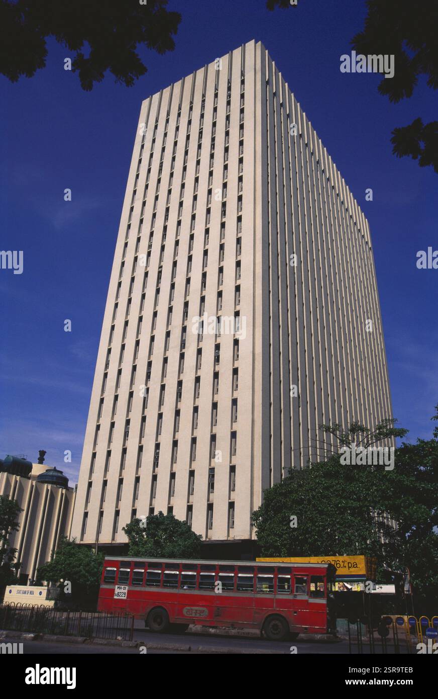 State Bank Bhavan, Madam Cama road, Nariman Point, Bombay Mumbai ...