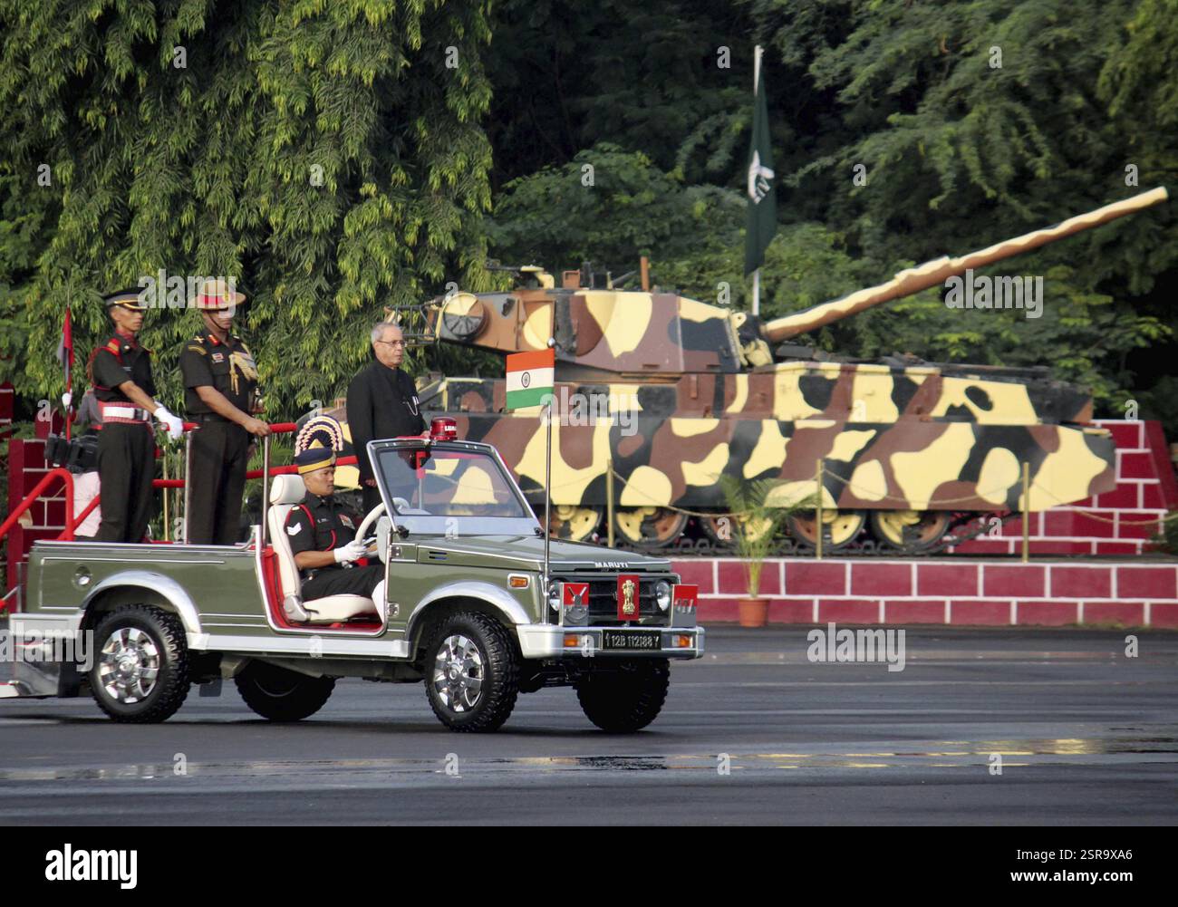 Pranab Mukherjee President Supreme Commander Armed Forces parade ...