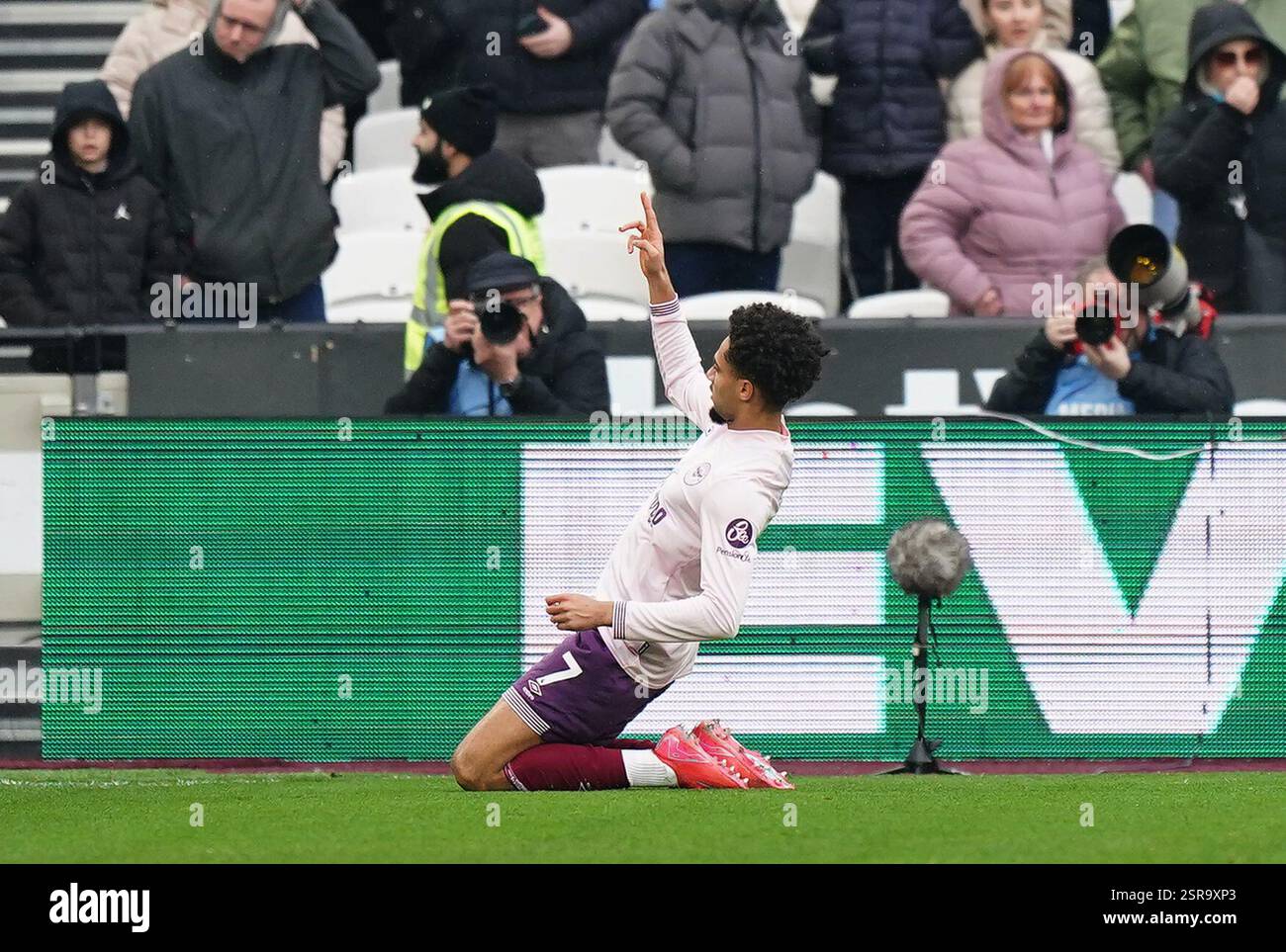 Brentford's Kevin Schade scores their side's first goal of the game ...