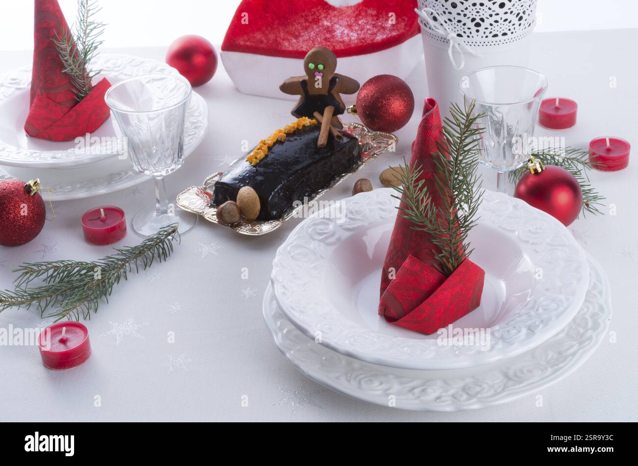 Christmas table deko Stock Photo - Alamy