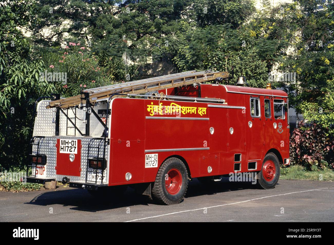 Indian fire truck hi-res stock photography and images - Alamy