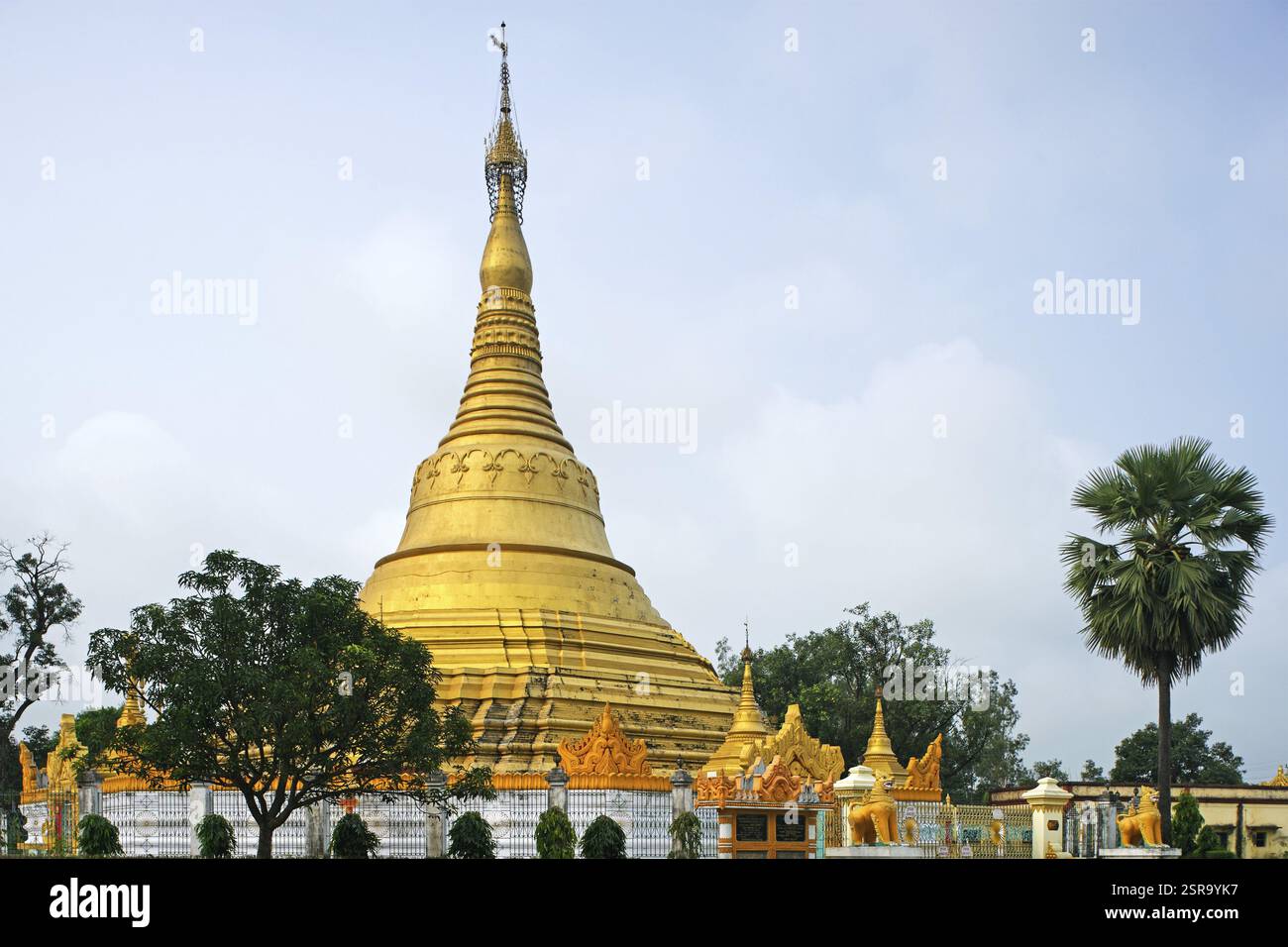Mahasukhamdada chan thargyi pagoda built in 23rd June 2001, Kushinagar ...