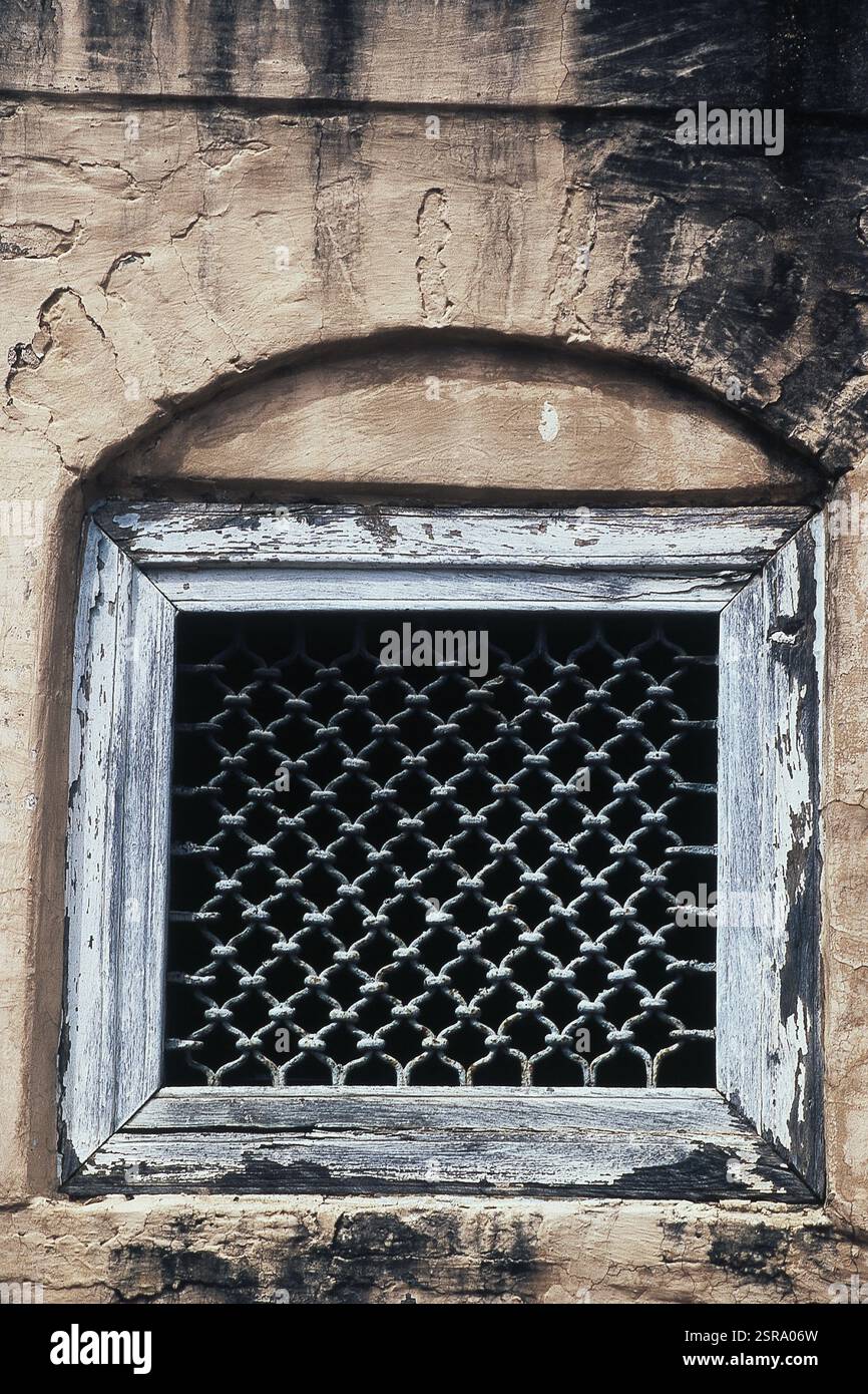 Marwari house with iron jali on window, Malwada, Rajasthan, India, Asia ...