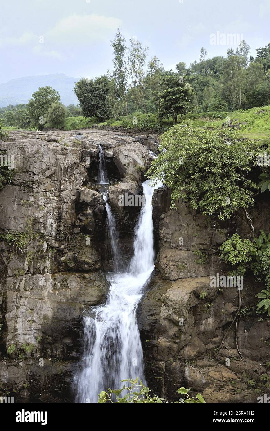 Randha waterfalls, Bhandardhara, Nashik District, Maharashtra, India ...