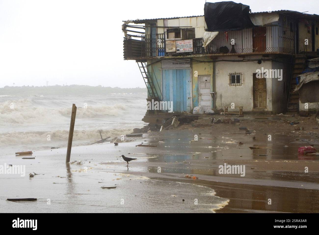 High tide at versova beach, Bombay Mumbai, Maharashtra, India, Asia ...