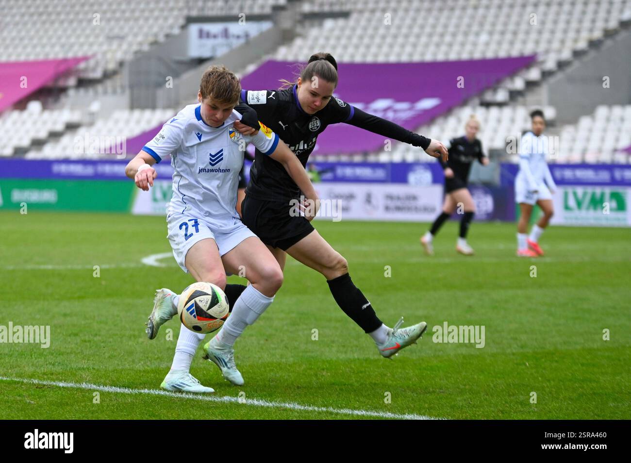 Essen, Deutschland. 15th Feb, 2025. Lilli Purtscheller (SGS Essen ...
