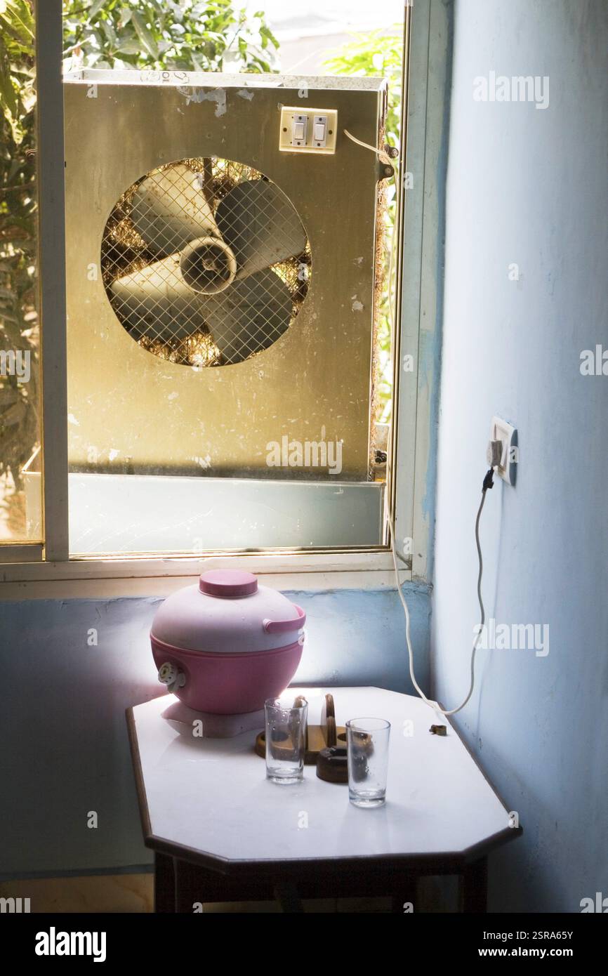 Cold india hi-res stock photography and images - Alamy