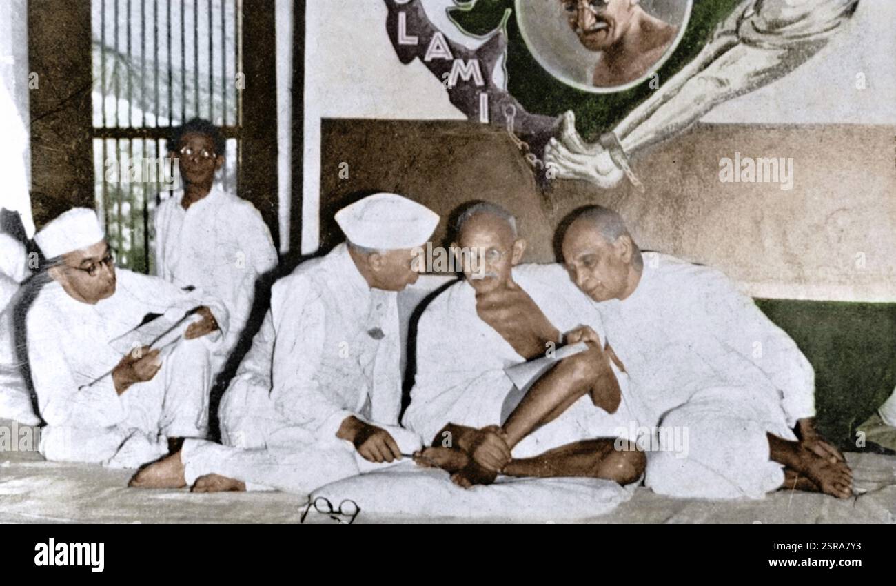 Jawaharlal Nehru, Mahatma Gandhi and Sardar Vallabhbhai Patel in ...