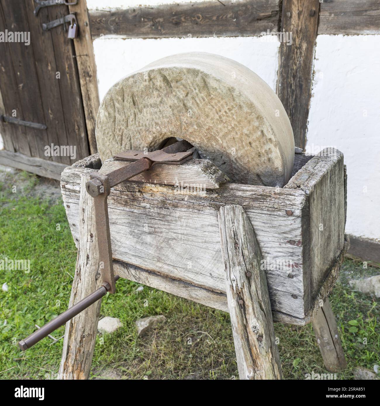 The old grindstone Stock Photo - Alamy