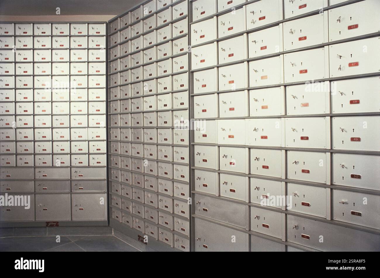 Safety deposit lockers hi-res stock photography and images - Alamy