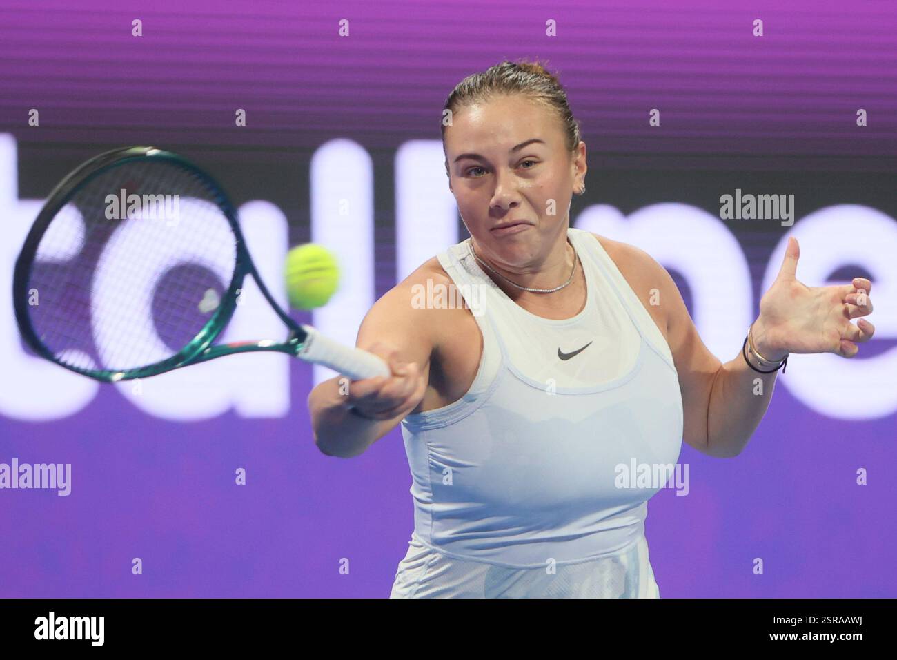 Amanda Anisimova of the United States returns to Latvia's Jelena ...