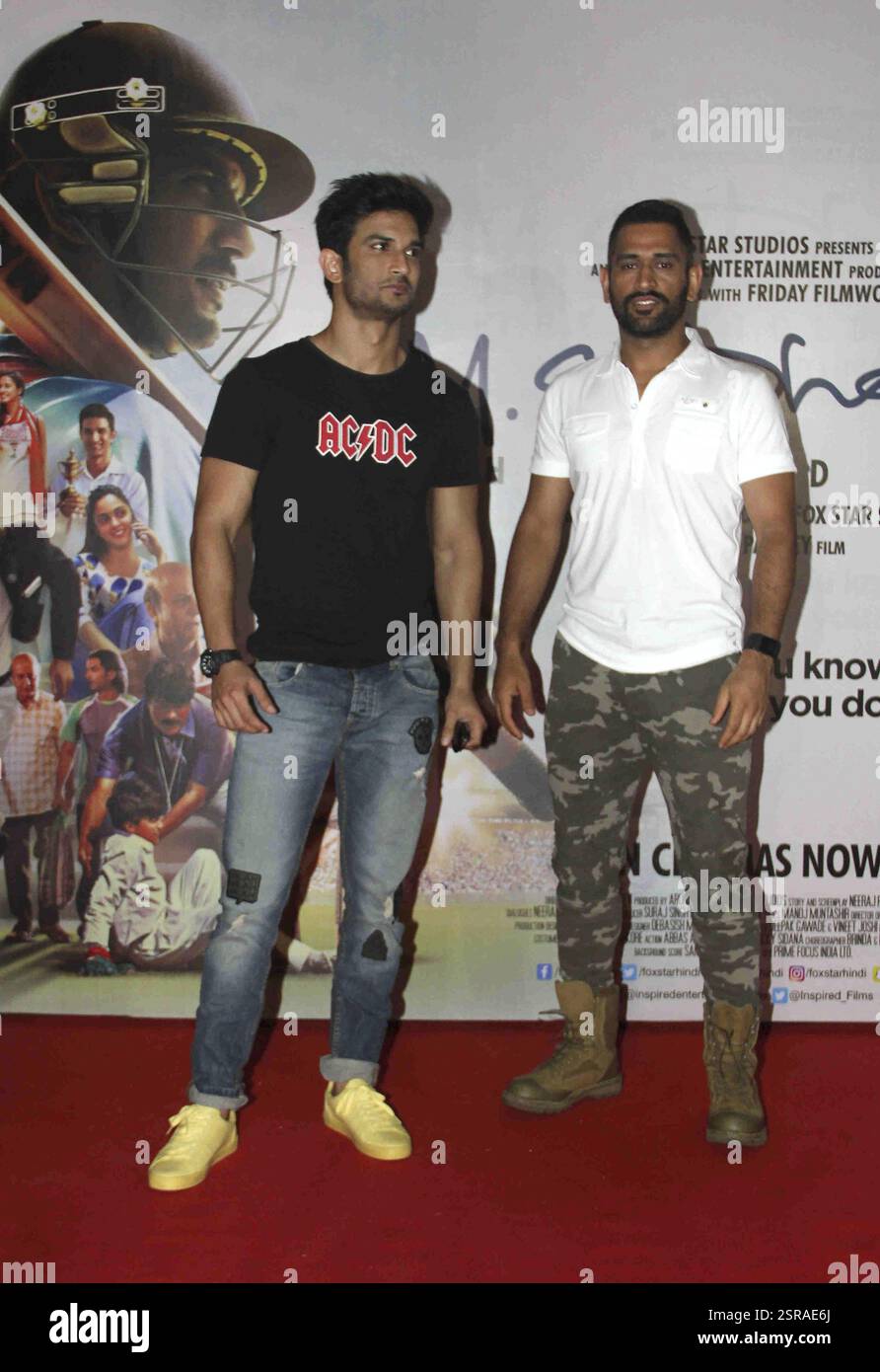 Bollywood actor Sushant Singh Rajput and Indian cricket player Mahendra ...