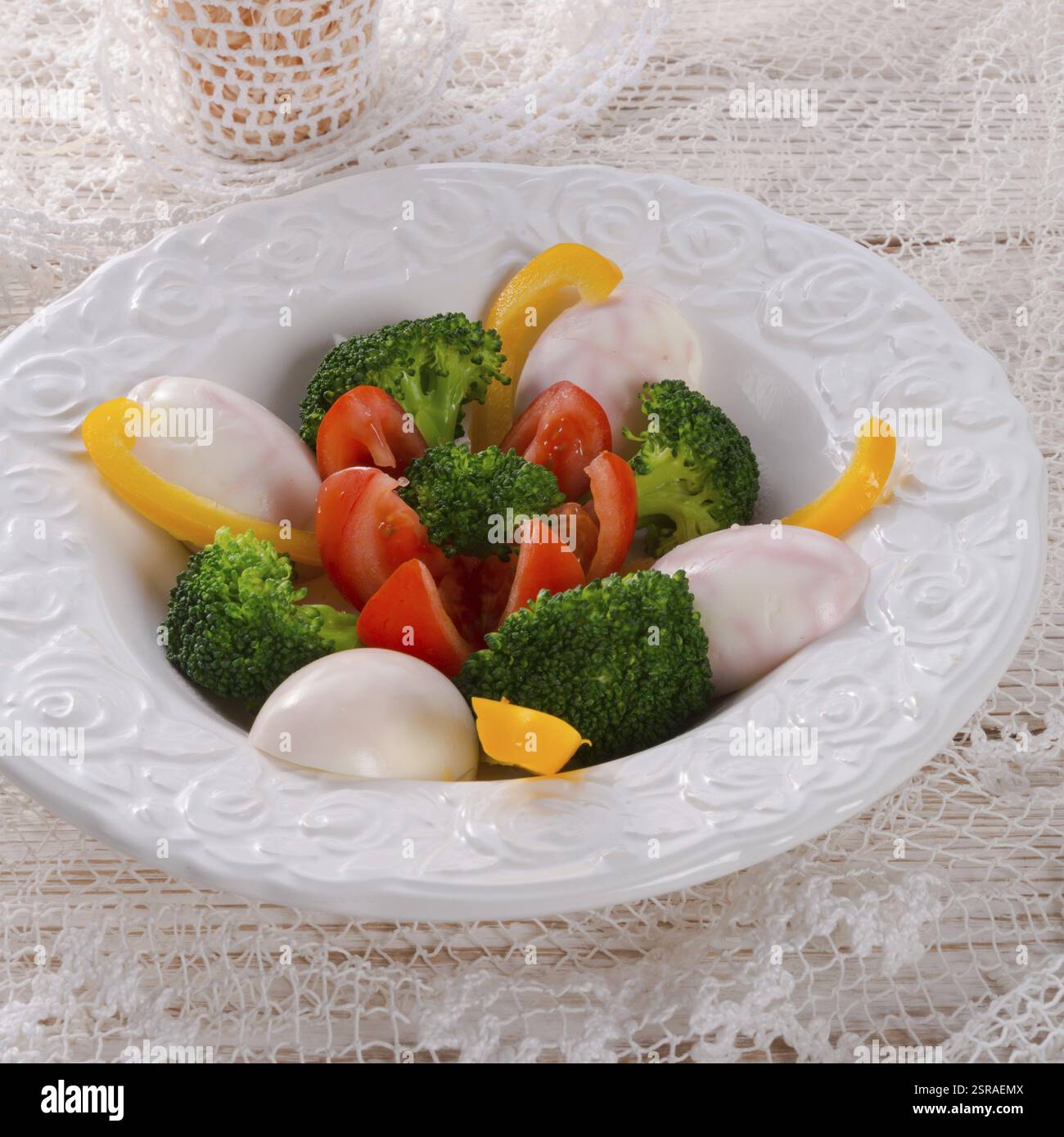 Marbled eggs with vegetables Stock Photo - Alamy