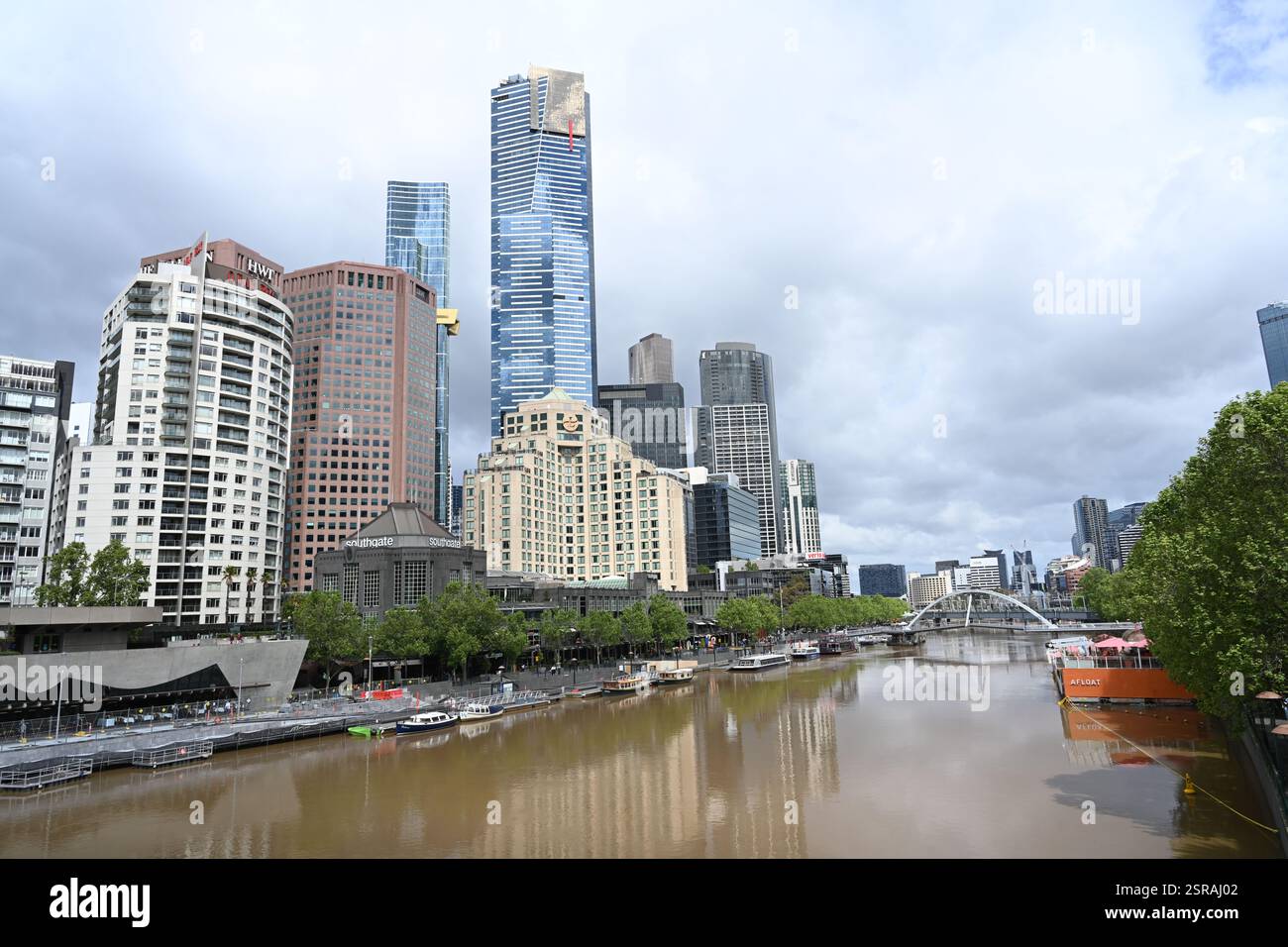 Eureka Tower, Southbank, Melbourne Central business district, Victoria ...