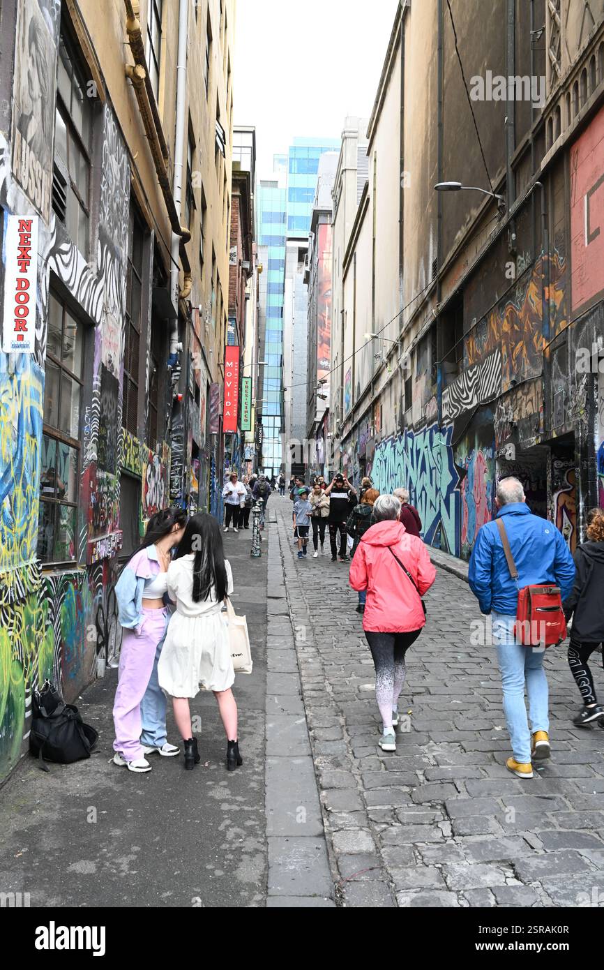 Hosier Lane, street art and graffiti. Melbourne CBD, Victoria ...