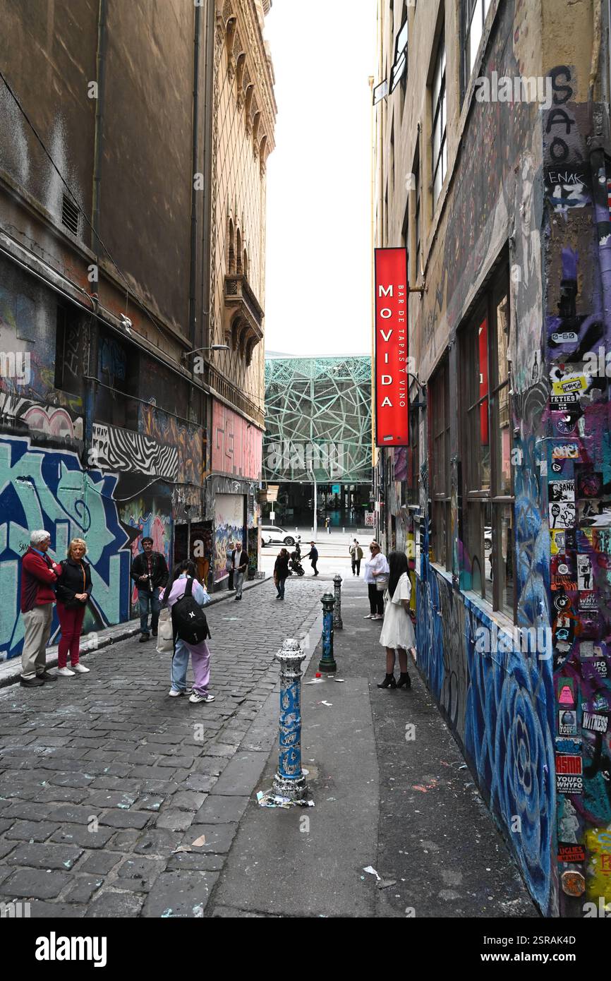Hosier Lane, street art and graffiti. Melbourne CBD, Victoria ...