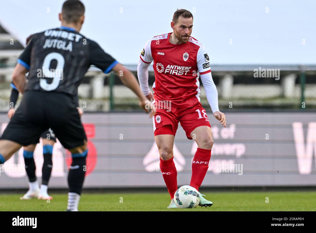 Antwerpen, Belgium. 02nd Feb, 2025. Vincent Janssen (18) of Antwerp ...