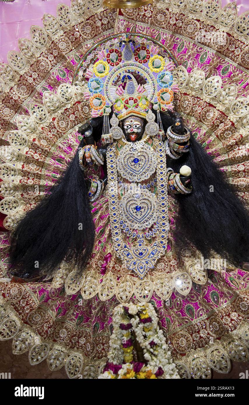 Goddess kali statue in rangeshwar mahadev temple, mathura, uttar ...