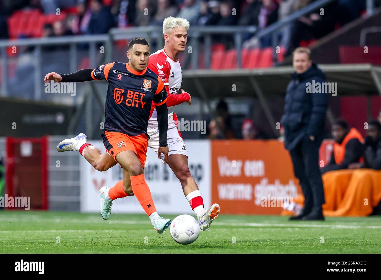 Emmen, Netherlands. 15th Feb, 2025. EMMEN, NETHERLANDS - FEBRUARY 15: Robin Schouten of FC Emmen ...